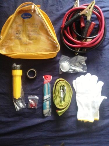 CAR VAN EMERGENCY TOOLBOX TOWING SAFETY BOOT KIT JUMP LEADS TORCH ROPE ...